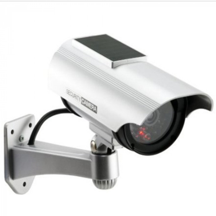 Camera de supraveghere falsa cu alimentare solara